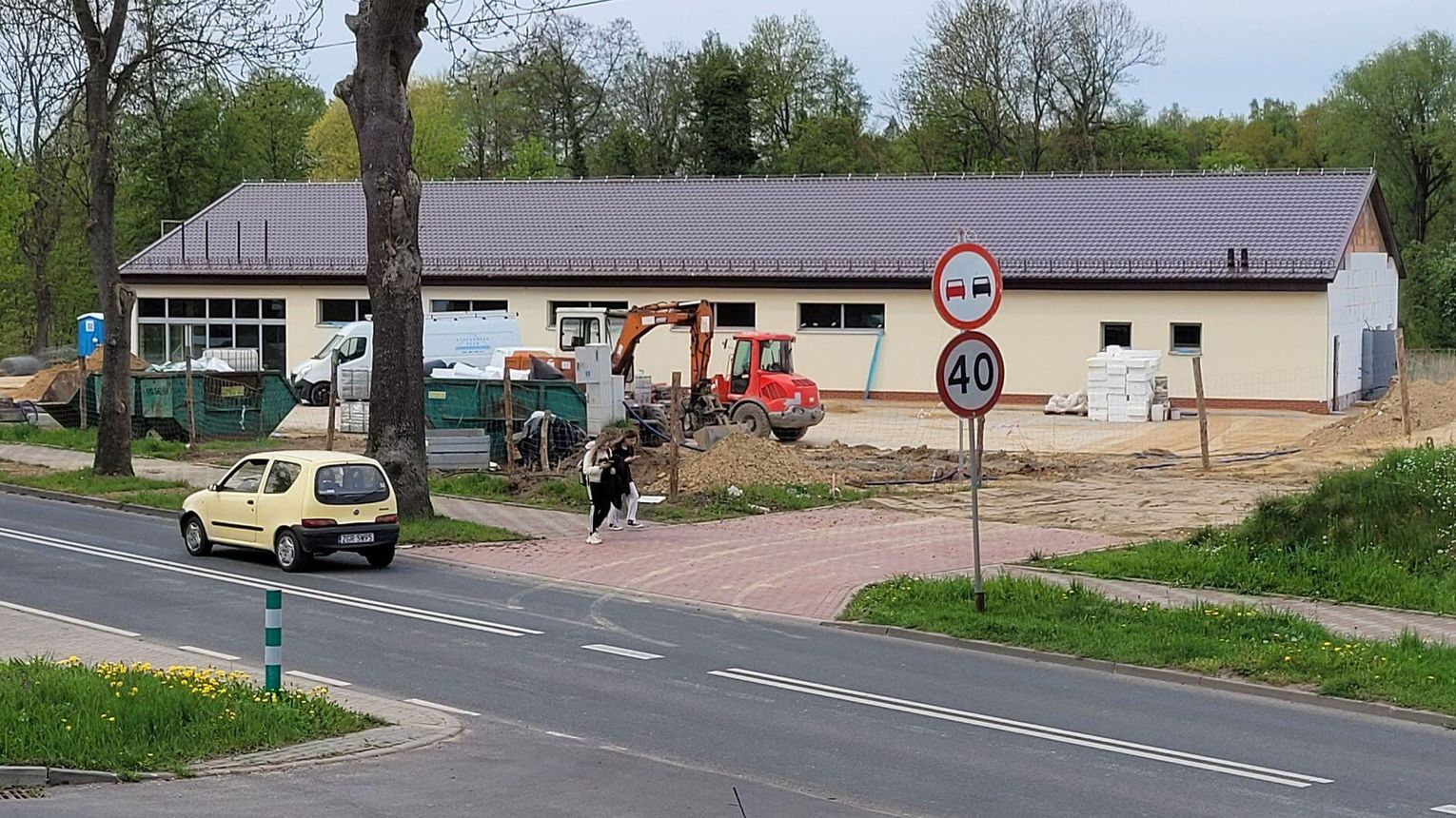 Nowe Dino ma wejście od strony szkoły. Wiadomo, kiedy otwarcie?